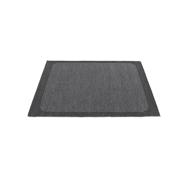 Muuto | Pebble Rug Dark Grey 240x170cm | Rugs | Simple Form